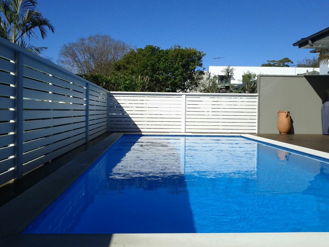 LUXAPOOL® Pool Paint - POOL RENOVATION IDEAS & COLOUR TRENDS