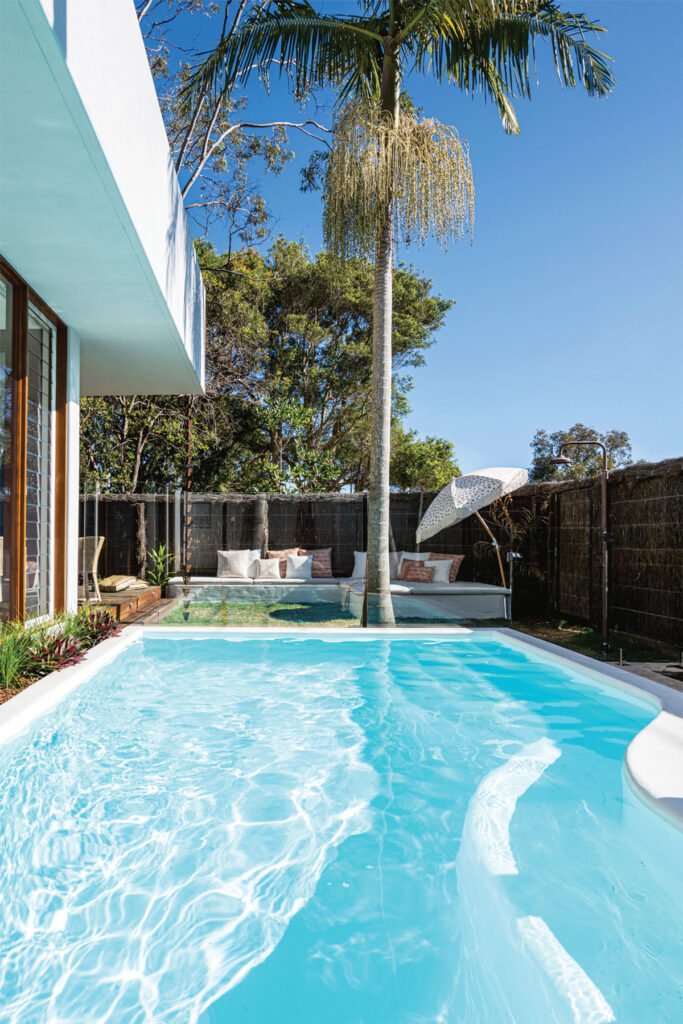 Pool in Manly resurfaced with LUXAPOOL® Epoxy in White