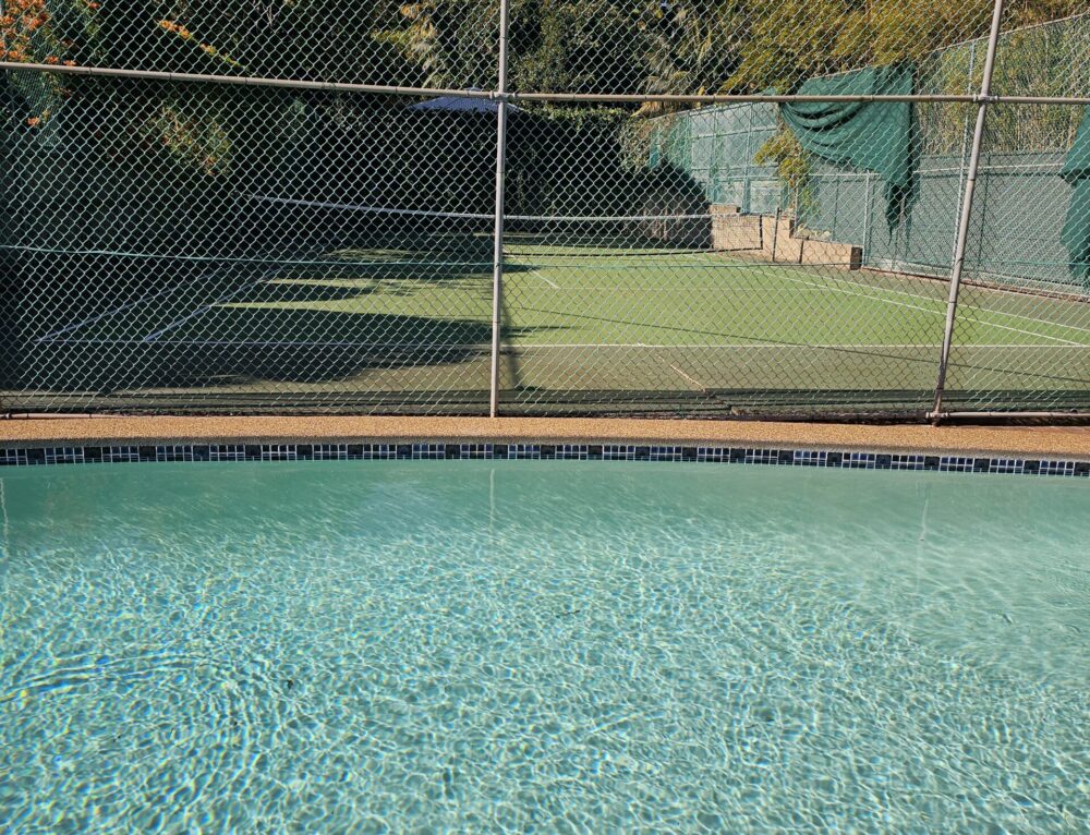 Domestic swimming pool - LUXAPOOL Epoxy pool paint in Regency White colour