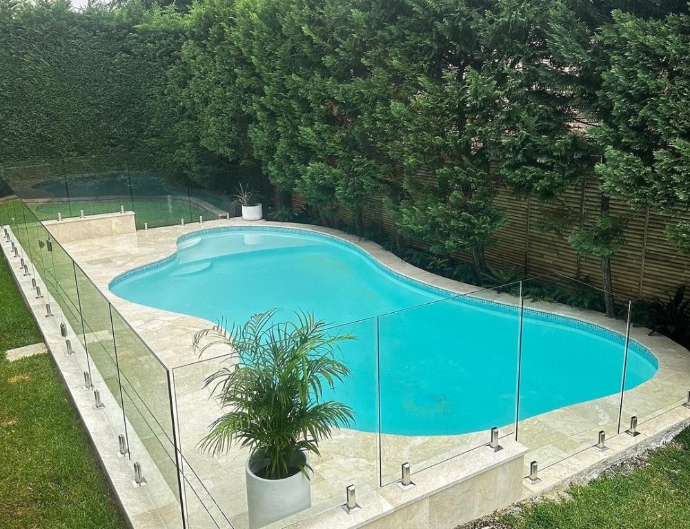 Bondi Icebergs - LUXAPOOL® Chlorinated Rubber pool paint, white