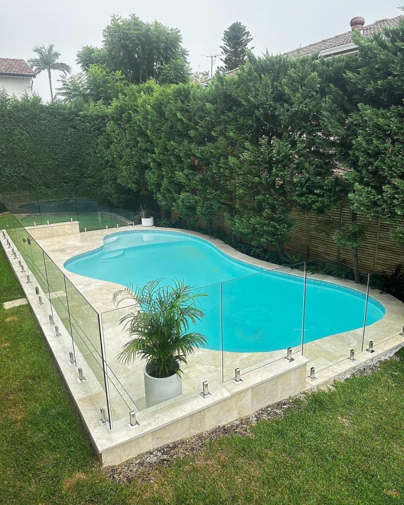 Pebblecrete swimming pool painted with LUXAPOOL® Epoxy in White by ...